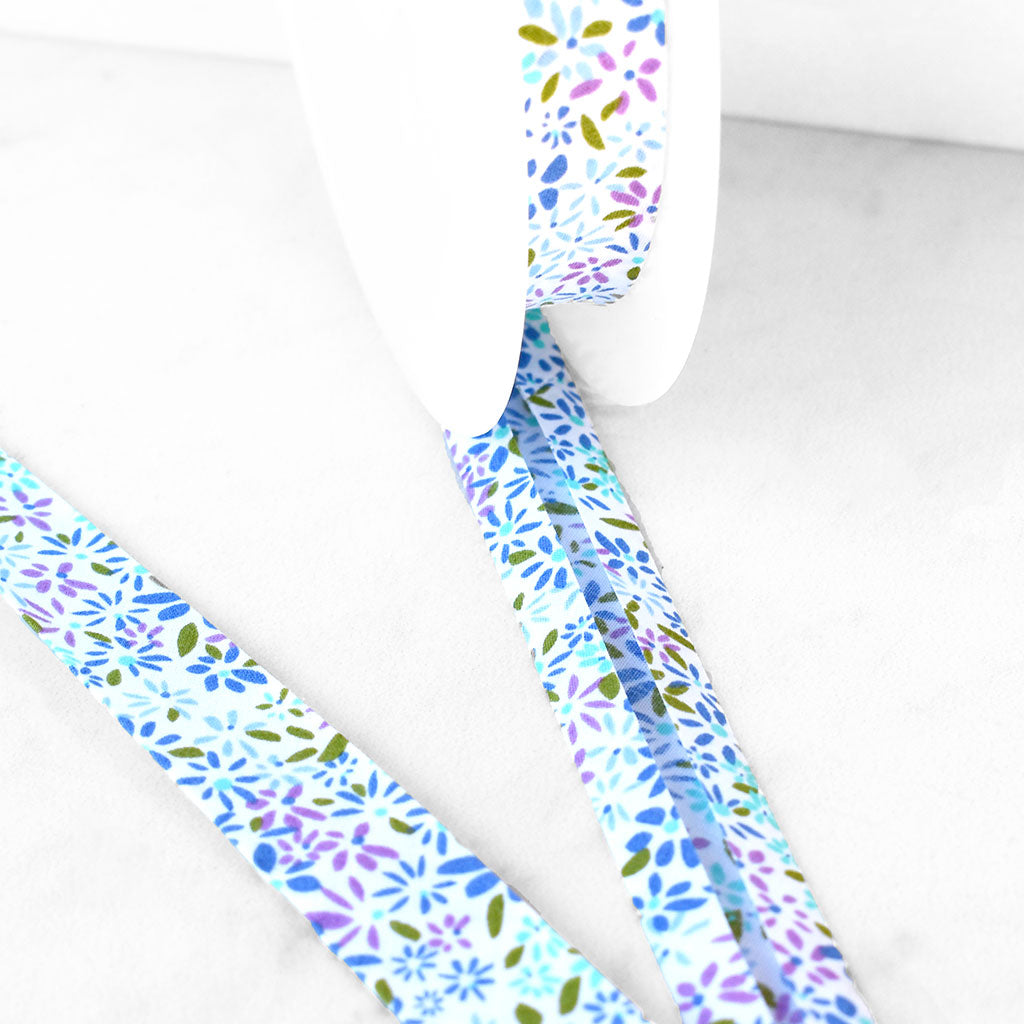 Tiny Daisy Floral Bias Tape – Style Maker Fabrics