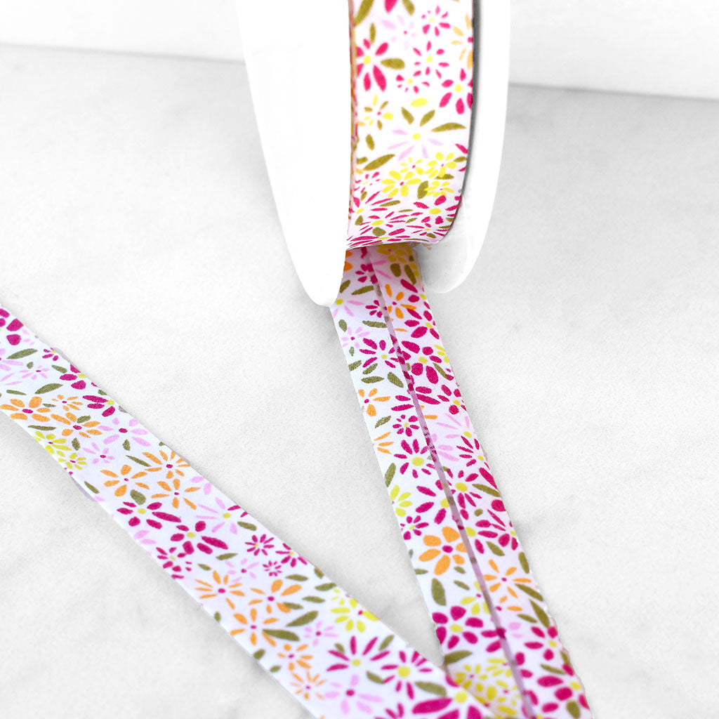 Tiny Daisy Floral Bias Tape – Style Maker Fabrics